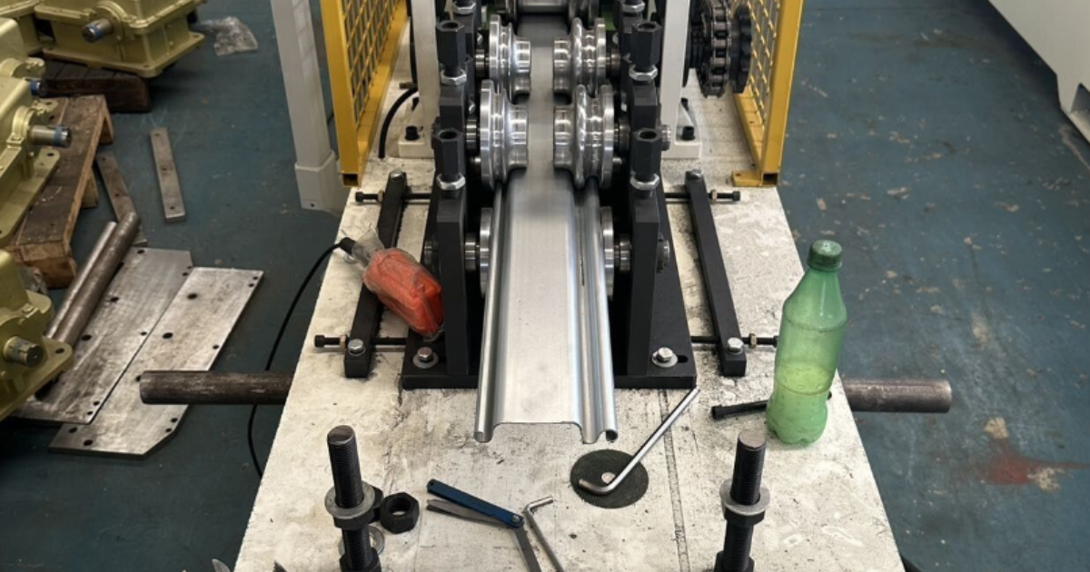 Roll up shutter door cold roll forming machine… | Machine Matcher